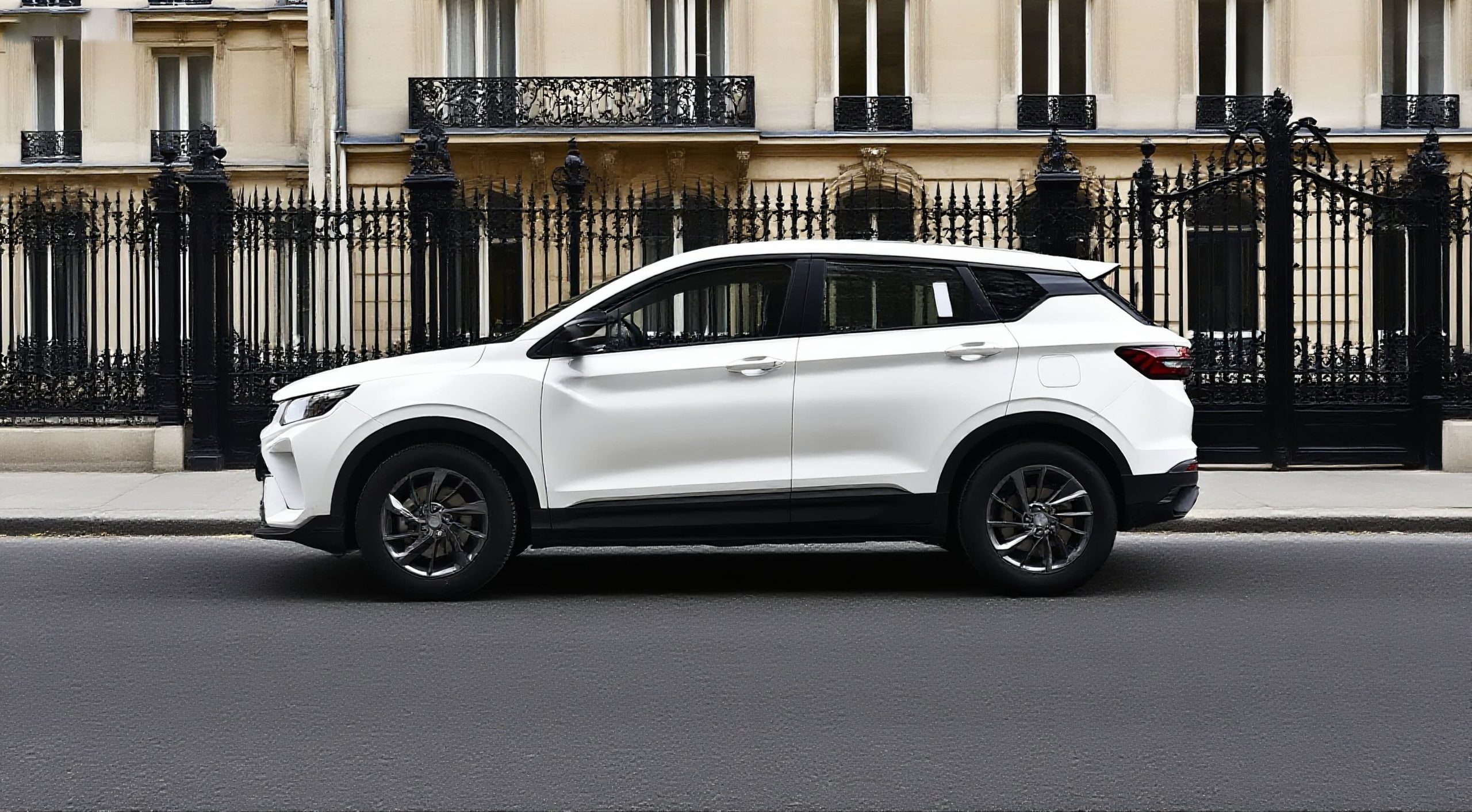 Coolray Auto White 2025 - HSX Auto